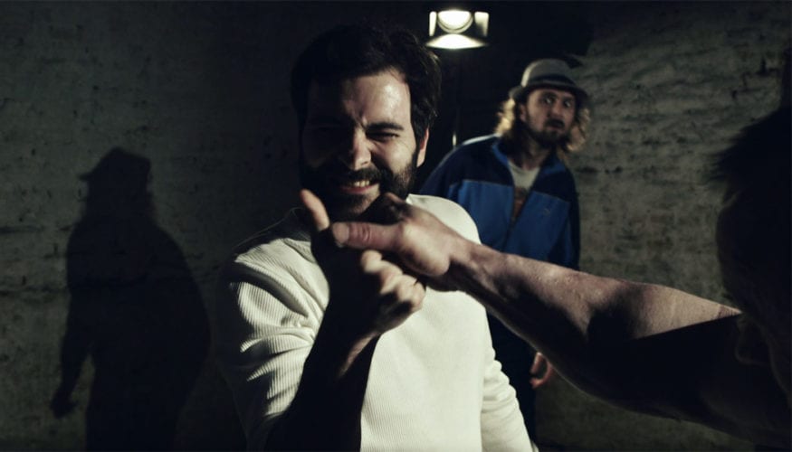 Flo Conveys Sportfilm Parodie Die Rückkehr des Daumens mit Markus ...